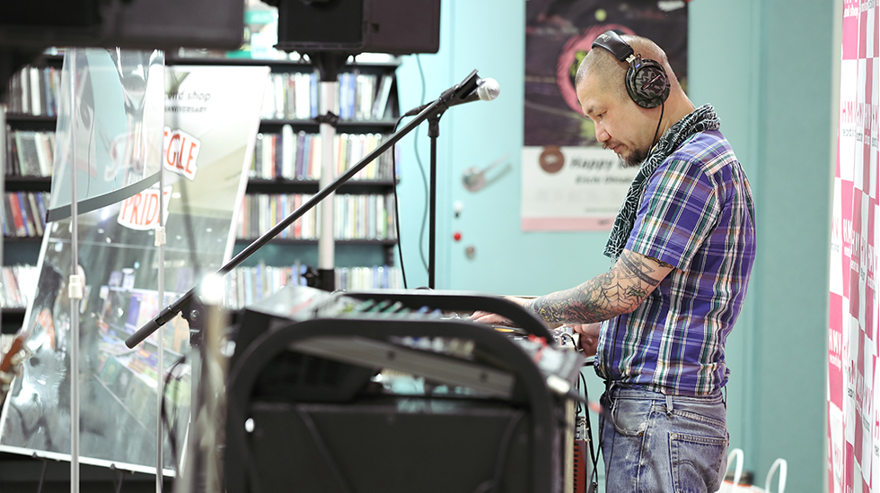 DJ HOLIDAY a.k.a 今里 from STRUGGLE FOR PRIDE vol.1